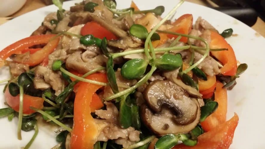 How to Eat Microgreens: 10 Healthy Ways to Enjoy the Green Power of ...